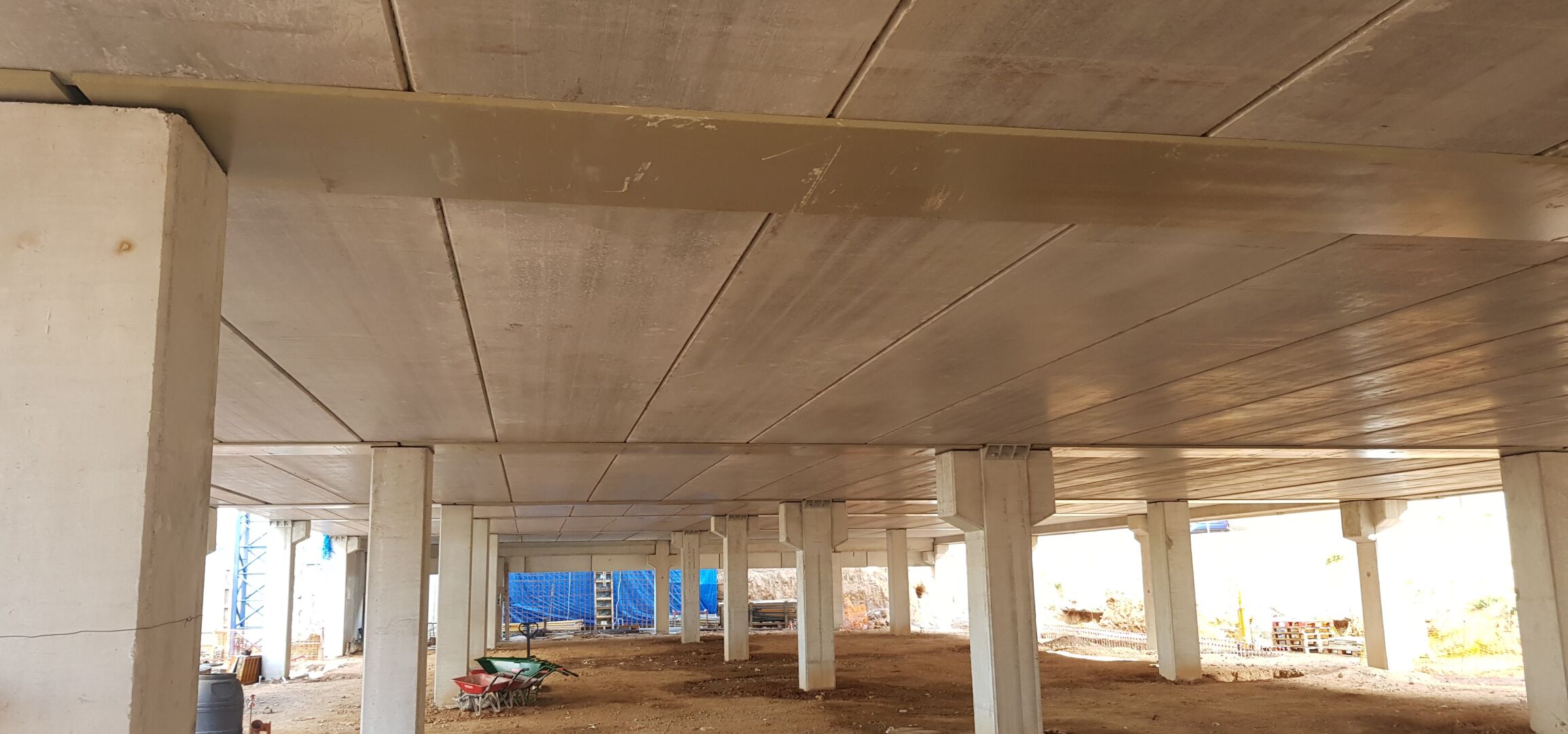Edificio polivalente prefabricado con vigas DELTABEAM® | Peikko España